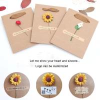 China ISO 15x8x20cm Screen Printing Present Paper Bags With Flower for sale