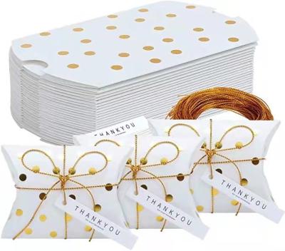 China Art Paper 17g Sweet Wedding Favour Chocolate Boxes With Ribbon Handle for sale