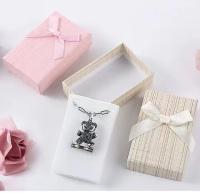 China Luxury Jewelry Embossing Cardboard Gift Packaging Box With Ribbon for sale