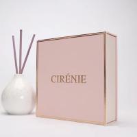 China 600gsm To 1600gsm Cardboard Gift Packaging Box Flip Top Boxes With Magnetic Closure for sale
