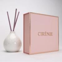 China 600gsm To 1600gsm Cardboard Gift Packaging Box Flip Top Boxes With Magnetic Closure for sale