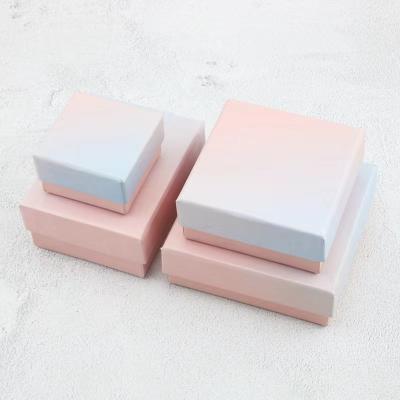 China OEM Logo Cardboard Gift Packaging Box 5x5x3 Gift Box Environmentally Friendly Mailers for sale