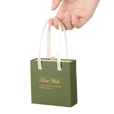 China Eco Friendly 10x10x3.5 Cardboard Gift Packaging Box Necklace And Earring Gift Box for sale