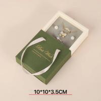 China Eco Friendly 10x10x3.5 Cardboard Gift Packaging Box Necklace And Earring Gift Box for sale