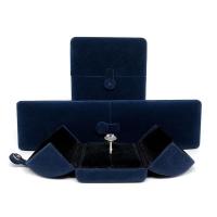 China Pendant Necklace Paper Jewellery Packaging 10x10x3.5cm Velvet Engagement Ring Box for sale