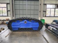 China Travel Motor Equipped Traction Track Chassis for 80 Ton Loading Capacity Customizable for sale