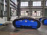 China Travel Motor Equipped Traction Track Chassis for 80 Ton Loading Capacity Customizable for sale