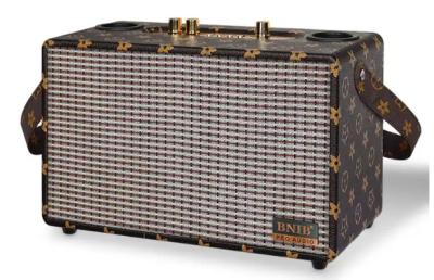 China Outdoor Active TWS Portable Wireless Speaker 6.5 Inch 800W With 2 Mic for sale
