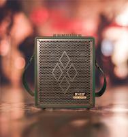 China Customized Karaoke Portable Bluetooth Speaker 6.5 Inch Subwoofer Speaker Box for sale