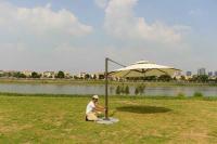 China 250g Polyester Beach Sunshade Umbrella 3.5M Cantilever Parasol Heavy Granite Base for sale