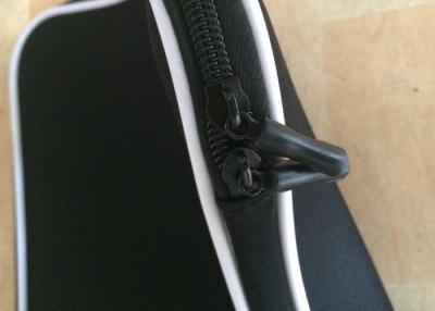 China 5MM Slim Polyester Laptop Protective Carrying Cases 13'' With Zip Closure for sale