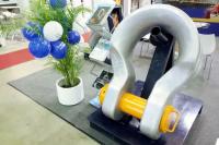 China ISO Wide Body Bow Shackle 7-1550 Ton Capacity with Safety Bolt and DNV Certification for sale