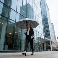 China Professional Women Business Umbrella 105cm Diameter Straight Handle Umbrella Waterproof for sale