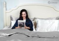 China 100% Polyester 22 Momme Natural Silk Pillow Cases Set of 2 with Zipper for Hair and Skin for sale