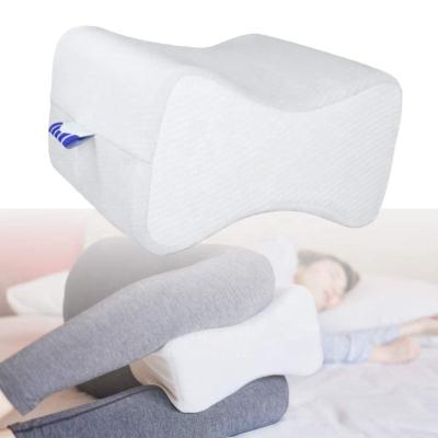 China Orthopedic Knee Pillow for Side Sleepers 26*20*16cm Hypoallergenic Cover Customizable for sale