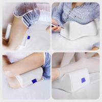 China Orthopedic Knee Pillow for Side Sleepers 26*20*16cm Hypoallergenic Cover Customizable for sale
