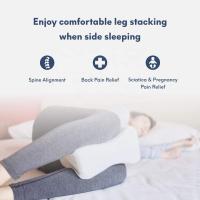 China Orthopedic Knee Pillow for Side Sleepers 26*20*16cm Hypoallergenic Cover Customizable for sale
