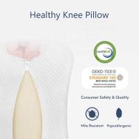 China Orthopedic Knee Pillow for Side Sleepers 26*20*16cm Hypoallergenic Cover Customizable for sale