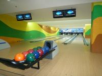 China Latest Design Synthetic Bowling Lane In Various Glow Patterns 4*12' for sale