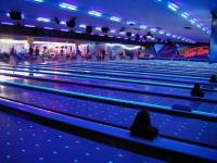 China High Reliability Synthetic Bowling Lane Easy Install Glow Pattern And Thickness for sale