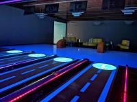 China High Reliability Synthetic Bowling Lane Easy Install Glow Pattern And Thickness for sale