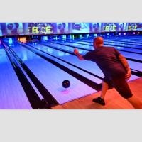 China Synthetic Lane Bowling Alley Equipment with String Pinsetter and Pin Spotter Machine for sale
