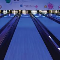 China Latest Automatic Tenpin Bowling Alley Equipment with String Machine and Synthetic Lanes for sale