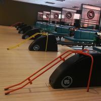 China 1.2m Synthetic Lane Bowling Set For Kids Ball Weight 6-7 Ponds Multiple Colors for sale