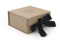 China Custom Kraft Paper Collapsible Gift Boxes with Magnet Closure - 1000pcs MOQ, 300000 Monthly Capacity, OEM Service for sale