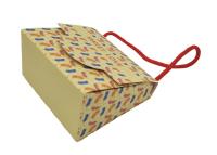 China Custom Luxury Christmas Gift Bags with 3000 MOQ and 3 Million Monthly Capacity - OEM Printing Available for sale