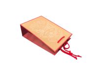 China Custom Recyclable Kraft Paper Bags 80-300gsm with 3,000 MOQ and 3 Million Monthly Capacity for Gift Packaging for sale