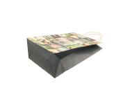 China Custom Recyclable Christmas Gift Paper Bags 157-350g Material with 3000pcs MOQ for Luxury Packaging for sale