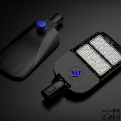 China IP66 Waterproof  LED Street Light With SKD Weatherproof 30W-300W Smart Control Photocell for sale