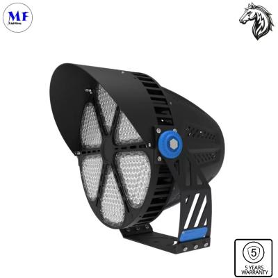 China 750W 150-155lm/W LED Spots Light Flood Light 5 Years Warranty IP65 IK08 CCT 5000K For Parking Lots for sale