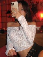 China Lace Tight T Shirt Sexy Spice Lace Neckline Cutout Crop Top T Shirt for sale