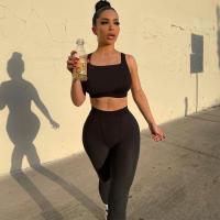 China Sleeveless Sexy Sports Outfits  Fashion Slim Fit Women'S Yoga Suit for sale