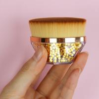 China Glitter Plastic Handle Face Flat Kabuki Brush High Density For Liquid Foundation for sale