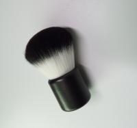 China Small Single Fluffy Kabuki Brush Black Flat Shape Wooden Handle for sale