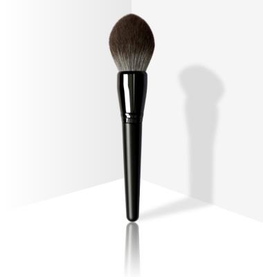 China Shiny Black Individual Makeup Brush Portable Fluffy Powder Brush Synthetic Hair 18cm for sale