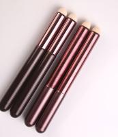 China Lip Blend Single Makeup Brush , Multi Purpose Detail Concealer Brush for sale