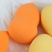 China Skin Friendly Makeup Sponge Blender For Daily 60x40mm for sale