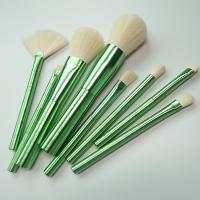 China Bright Green Oval Makeup Brush Set 8 Pieces White Synthetic Hair Aluminum Handle for sale