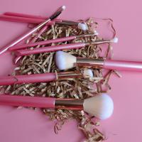 China 9 Piece Glitter Pink Makeup Brush Set with Synthetic Hair and Wooden Handle for sale