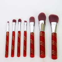 China Passionate Red Cosmetic Makeup Brush Set 7 Pieces Patterned Plastic Handle for sale