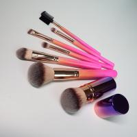 China Skin Friendly Cosmetic Makeup Brush Set 7pcs Bristle Gradient Retractable for sale