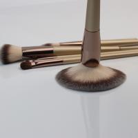China Personalized Cosmetic Makeup Brush Set Face 8PCS Champagne Gold Soft Dense With Case for sale