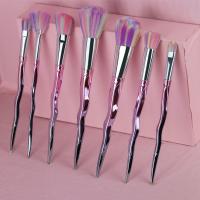 China Rainbow 7-Piece Vegan Makeup Brush Set Synthetic Bristles Plastic Handle for sale