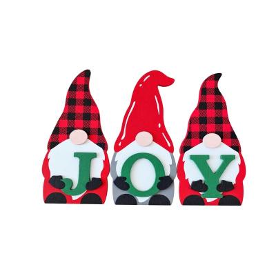 China Custom Plaid Gnome Trio JOY Christmas Sign with OEM/ODM Customization for Seasonal Retail for sale
