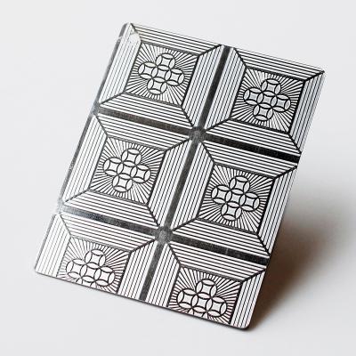 China Aisi 316 Stainless Steel Sheet Big Squares Pattern Stainless Steel Embossed Sheet for sale