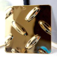 China 201 304 Golden Color Coated 3MM 2MM Stamping Embossed Surface Anti Slip Stainless Steel Checkered Plate for sale
